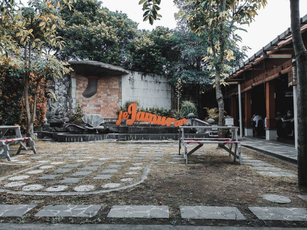 Tempat Kuliner Keluarga Paling Rekomended dengan Menu Lezat dan Harga ...