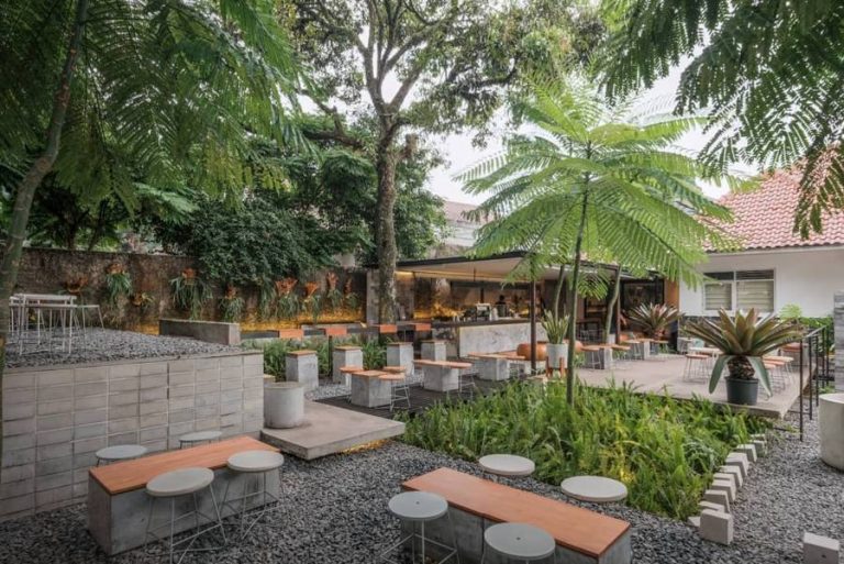 Kilogram Cafe, Coffee Shop di Bandung yang Memiliki Konsep Cafe Unik ...