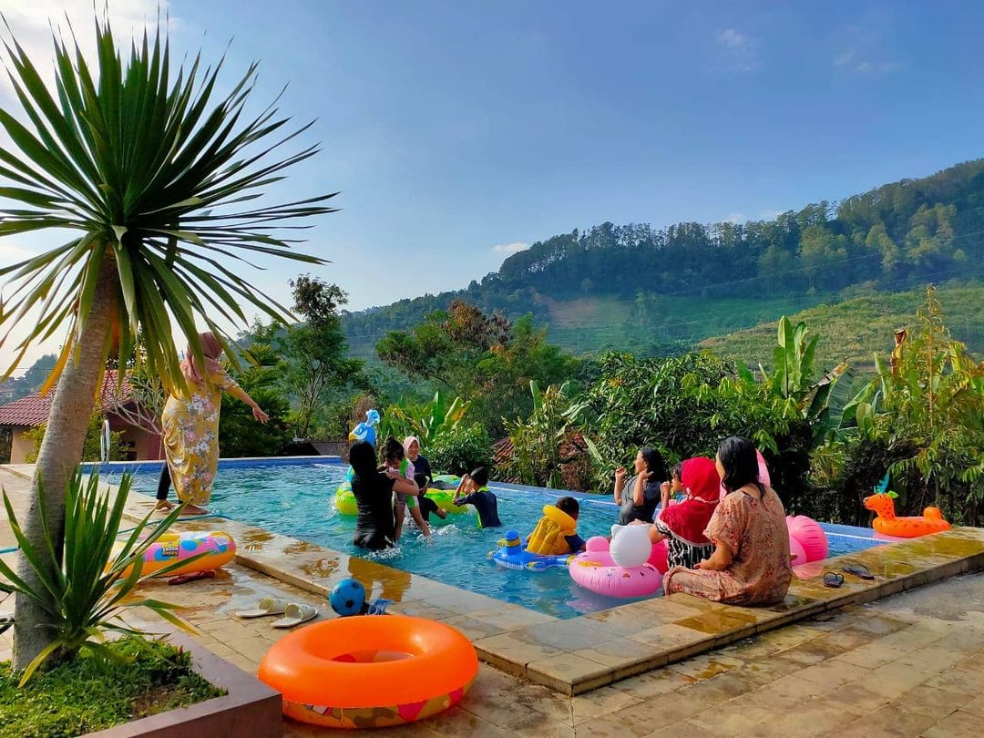 Menginap di Villa Fossil Bersama Keluarga Besar Bisa Jadi Opsi Agenda ...