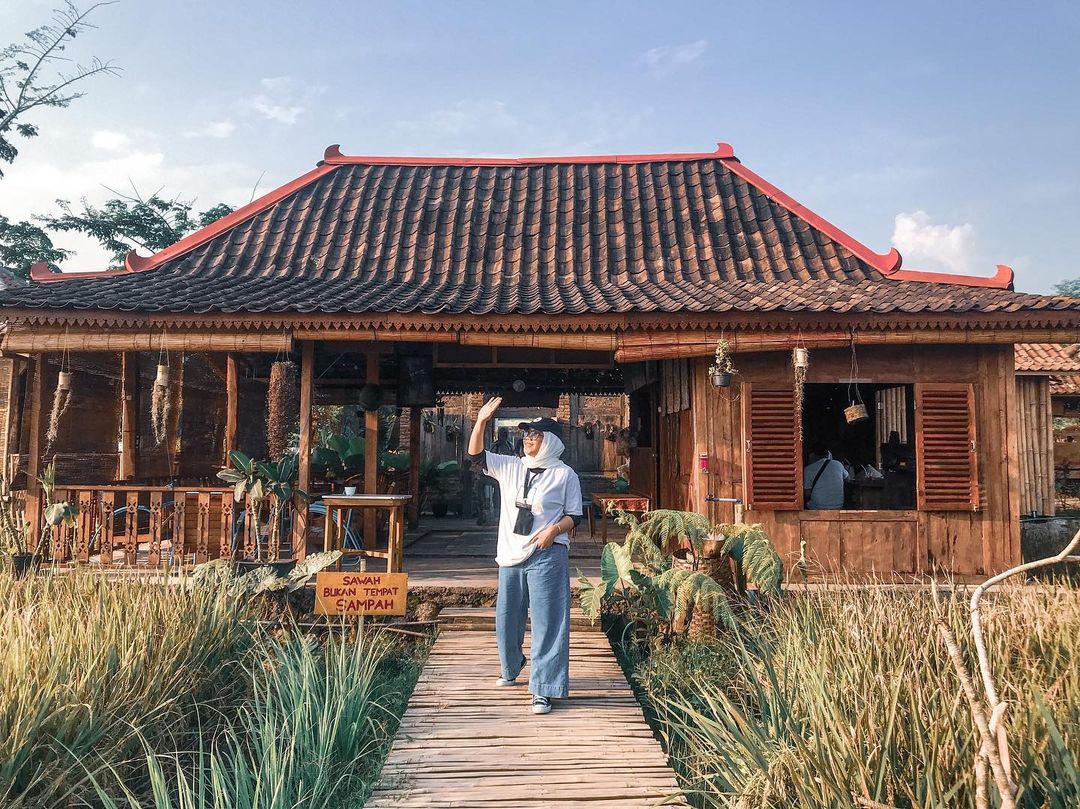Gubuk Senja, Tempat Wisata Kuliner di Malang dengan View Hamparan Sawah ...