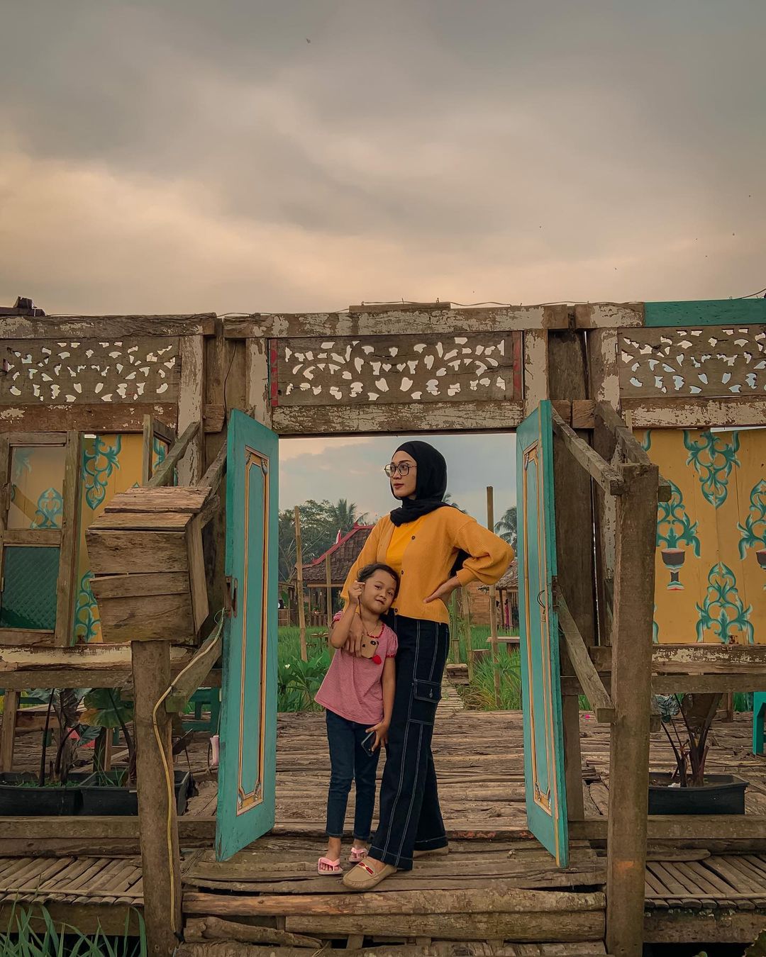 Gubuk Senja, Tempat Wisata Kuliner di Malang dengan View Hamparan Sawah ...